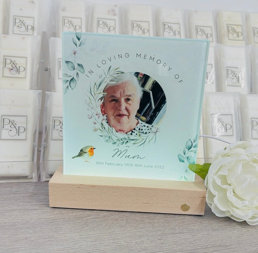Glass Memorial Robin Design – The Perfect Gift Co.